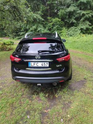 Melns Infiniti QX70 2014 Viļņa, ar dzinēja tilpumu 3.70 L un nobraukumu 149 tūkst. km par 11500 €, foto 12 vietnē AUTOMOTO.COM.LV