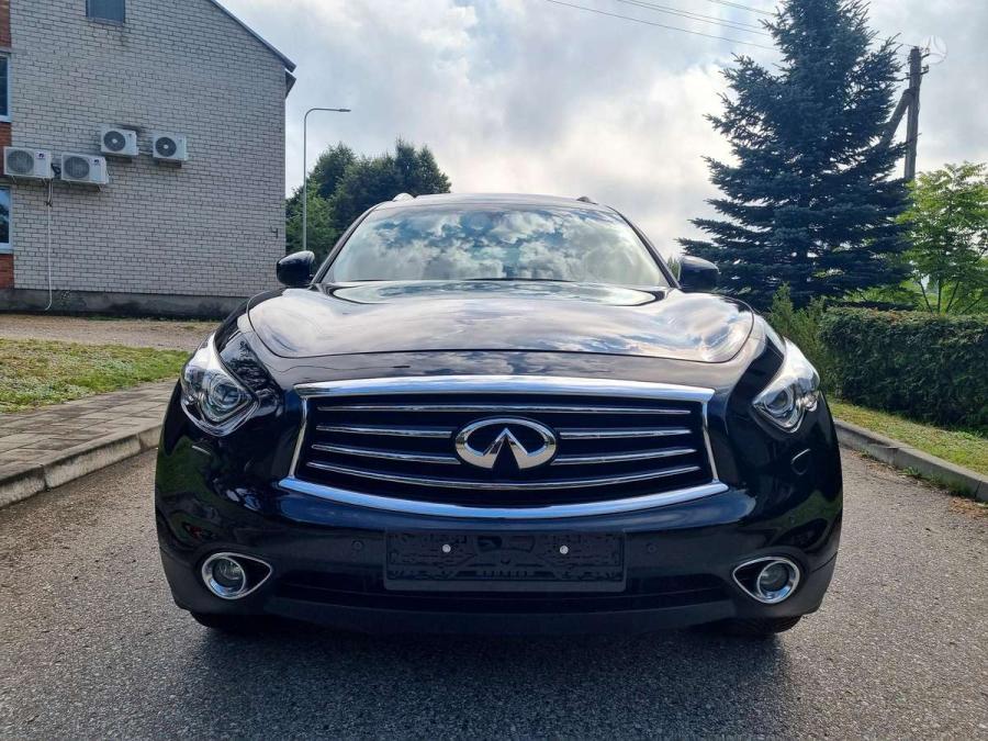 Черный Инфинити QX70 2015 в Игналина, объемом двигателя 3.00 л и пробегом 96 тыс. км за 9950 €, фото 3 на AUTOMOTO.COM.LV