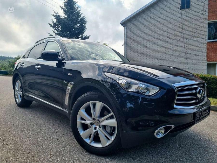 Черный Инфинити QX70 2015 в Игналина, объемом двигателя 3.00 л и пробегом 96 тыс. км за 9950 €, фото 4 на AUTOMOTO.COM.LV