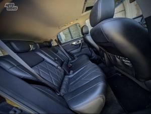 Melns Infiniti QX70 2016 Kauņa, ar dzinēja tilpumu 3.00 L un nobraukumu 140 tūkst. km par 6600 €, foto 12 vietnē AUTOMOTO.COM.LV