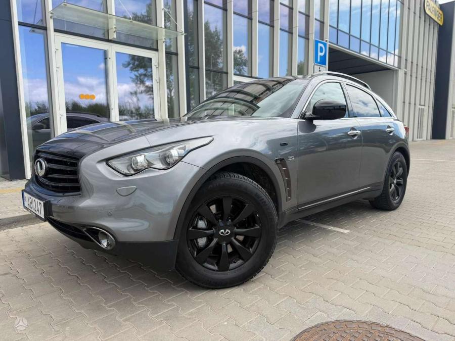 Pelēks Infiniti QX70 2015 Viļņa, ar dzinēja tilpumu 3.00 L un nobraukumu 163 tūkst. km par 9750 €, foto 4 vietnē AUTOMOTO.COM.LV