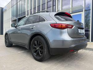 Pelēks Infiniti QX70 2015 Viļņa, ar dzinēja tilpumu 3.00 L un nobraukumu 163 tūkst. km par 9750 €, foto 9 vietnē AUTOMOTO.COM.LV