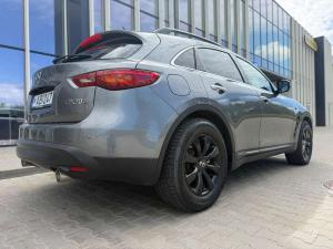 Pelēks Infiniti QX70 2015 Viļņa, ar dzinēja tilpumu 3.00 L un nobraukumu 163 tūkst. km par 9750 €, foto 11 vietnē AUTOMOTO.COM.LV