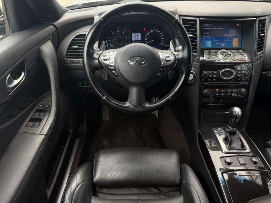 Pelēks Infiniti QX70 2015 Viļņa, ar dzinēja tilpumu 3.00 L un nobraukumu 163 tūkst. km par 9750 €, foto 14 vietnē AUTOMOTO.COM.LV