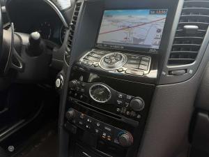 Pelēks Infiniti QX70 2015 Viļņa, ar dzinēja tilpumu 3.00 L un nobraukumu 163 tūkst. km par 9750 €, foto 38 vietnē AUTOMOTO.COM.LV