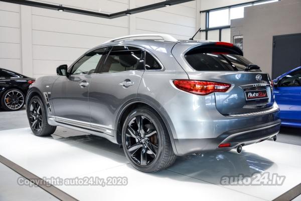 Серый Инфинити QX70 2015 в Таллин, объемом двигателя 3.00 л и пробегом 179 тыс. км за 14990 €, фото 7 на AUTOMOTO.COM.LV