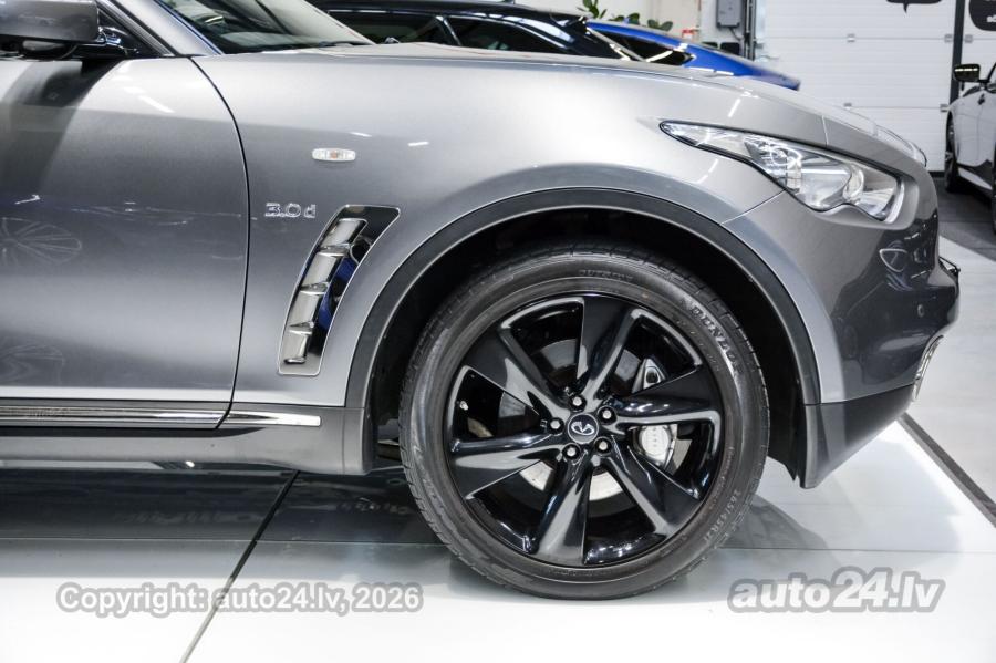 Серый Инфинити QX70 2015 в Таллин, объемом двигателя 3.00 л и пробегом 179 тыс. км за 14990 €, фото 8 на AUTOMOTO.COM.LV