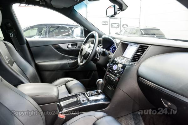 Grey Infiniti QX70 2015 in Tallinn, with an engine capacity of 3.00 L and mileage of 179 thousand km for 14990 €, photo 9 on AUTOMOTO.COM.LV