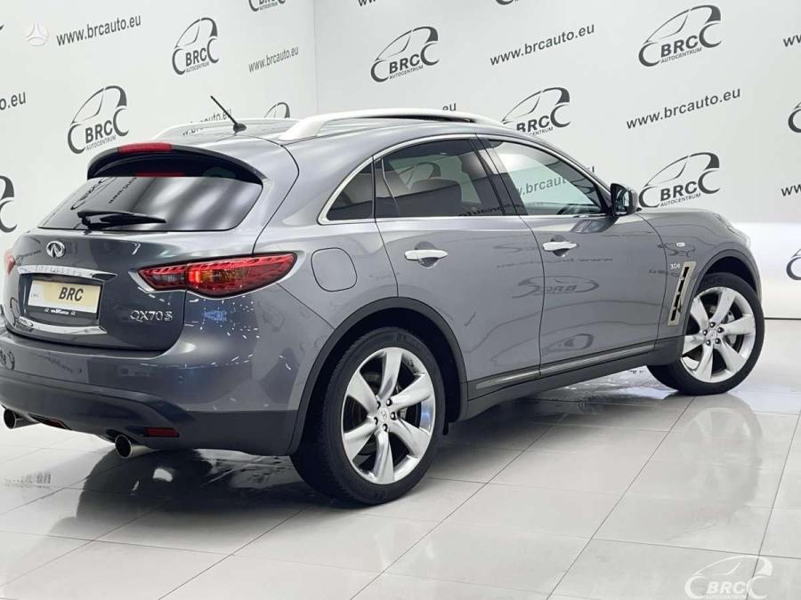 Grey Infiniti QX70 2016 in Vilnius, with an engine capacity of 2.99 L and mileage of 124 thousand km for 11900 €, photo 3 on AUTOMOTO.COM.LV