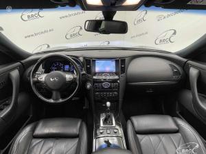 Grey Infiniti QX70 2016 in Vilnius, with an engine capacity of 2.99 L and mileage of 124 thousand km for 11900 €, photo 4 on AUTOMOTO.COM.LV