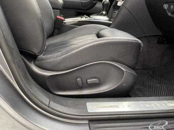 Grey Infiniti QX70 2016 in Vilnius, with an engine capacity of 2.99 L and mileage of 124 thousand km for 11900 €, photo 7 on AUTOMOTO.COM.LV