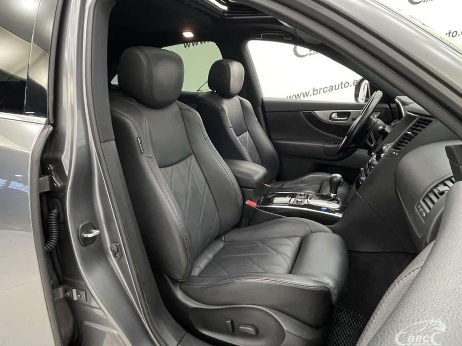 Grey Infiniti QX70 2016 in Vilnius, with an engine capacity of 2.99 L and mileage of 124 thousand km for 11900 €, photo 8 on AUTOMOTO.COM.LV
