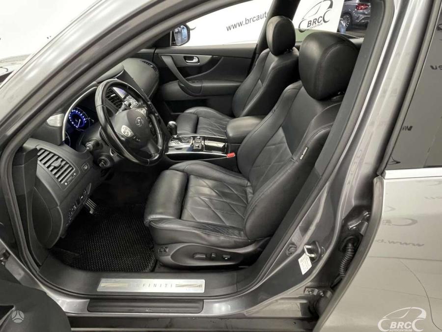Grey Infiniti QX70 2016 in Vilnius, with an engine capacity of 2.99 L and mileage of 124 thousand km for 11900 €, photo 22 on AUTOMOTO.COM.LV