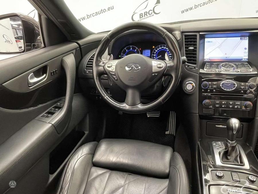 Серый Инфинити QX70 2016 в Вильнюс, объемом двигателя 2.99 л и пробегом 124 тыс. км за 9500 €, фото 16 на AUTOMOTO.COM.LV