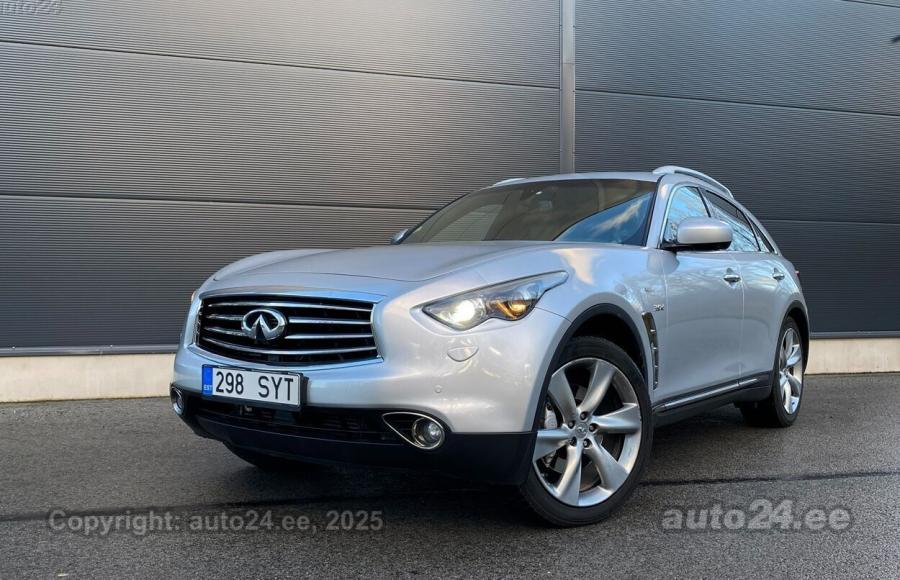 Pelēks Infiniti QX70 2013 Tallina, ar dzinēja tilpumu 3.00 L un nobraukumu 240 tūkst. km par 12900 €, foto 1 vietnē AUTOMOTO.COM.LV