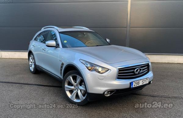 Grey Infiniti QX70 2013 in Tallinn, with an engine capacity of 3.00 L and mileage of 240 thousand km for 12900 €, photo 6 on AUTOMOTO.COM.LV