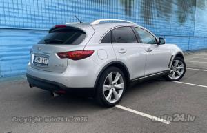 Серый Инфинити QX70 2013 в Таллин, объемом двигателя 3.00 л и пробегом 243 тыс. км за 8800 €, фото 5 на AUTOMOTO.COM.LV