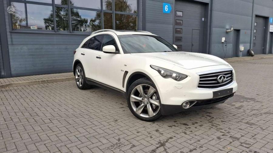 Balts Infiniti QX70 2016 Šilutė, ar dzinēja tilpumu 2.99 L un nobraukumu 289 tūkst. km par 8900 €, foto 1 vietnē AUTOMOTO.COM.LV