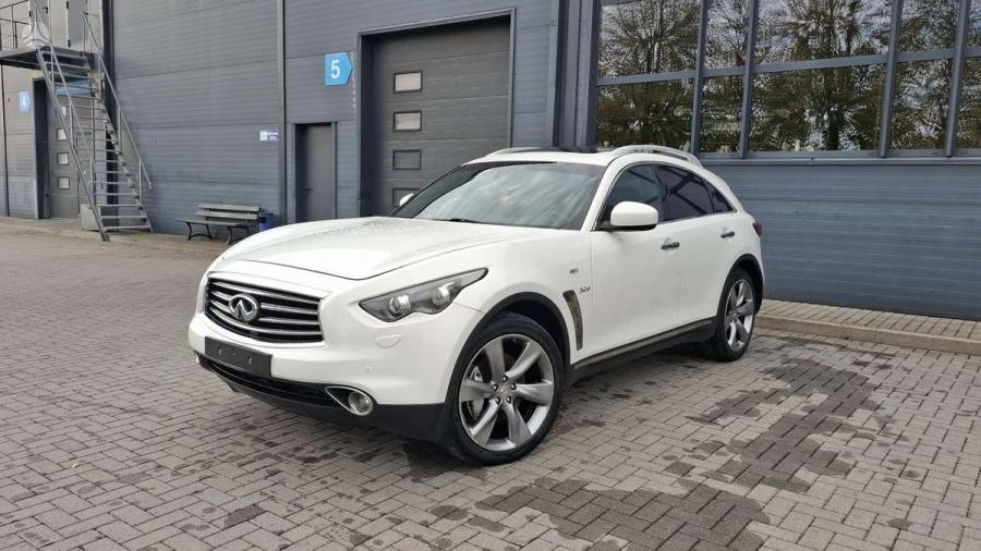 Balts Infiniti QX70 2016 Šilutė, ar dzinēja tilpumu 2.99 L un nobraukumu 289 tūkst. km par 8900 €, foto 3 vietnē AUTOMOTO.COM.LV