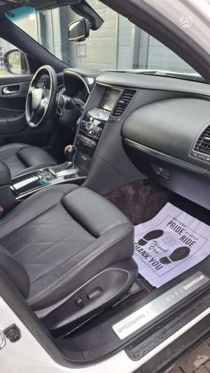 Balts Infiniti QX70 2016 Šilutė, ar dzinēja tilpumu 2.99 L un nobraukumu 289 tūkst. km par 8900 €, foto 7 vietnē AUTOMOTO.COM.LV