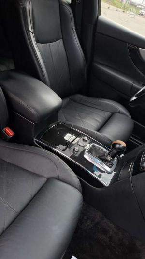 Balts Infiniti QX70 2016 Šilutė, ar dzinēja tilpumu 2.99 L un nobraukumu 289 tūkst. km par 8900 €, foto 9 vietnē AUTOMOTO.COM.LV