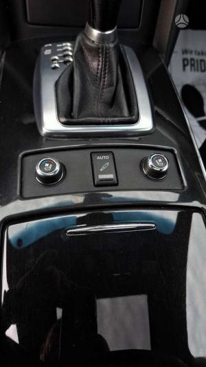 Balts Infiniti QX70 2016 Šilutė, ar dzinēja tilpumu 2.99 L un nobraukumu 289 tūkst. km par 8900 €, foto 12 vietnē AUTOMOTO.COM.LV