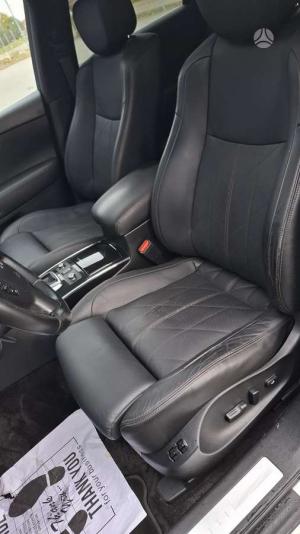 Balts Infiniti QX70 2016 Šilutė, ar dzinēja tilpumu 2.99 L un nobraukumu 289 tūkst. km par 8900 €, foto 13 vietnē AUTOMOTO.COM.LV