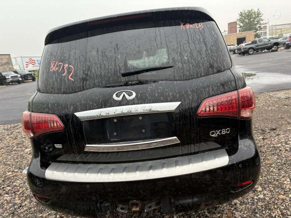 Black Infiniti QX80 2015 in Vilnius, with an engine capacity of 5.55 L and mileage of 293 thousand km for 8500 €, photo 8 on AUTOMOTO.COM.LV