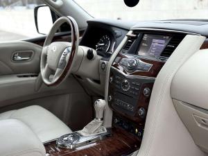 Black Infiniti QX80 2016 in Vilnius, with an engine capacity of 5.55 L and mileage of 90 thousand km for 16950 €, photo 13 on AUTOMOTO.COM.LV