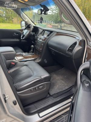 Infiniti QX80 2015 in Alytus, with an engine capacity of 5.60 L and mileage of 130 thousand km for 17555 €, photo 7 on AUTOMOTO.COM.LV