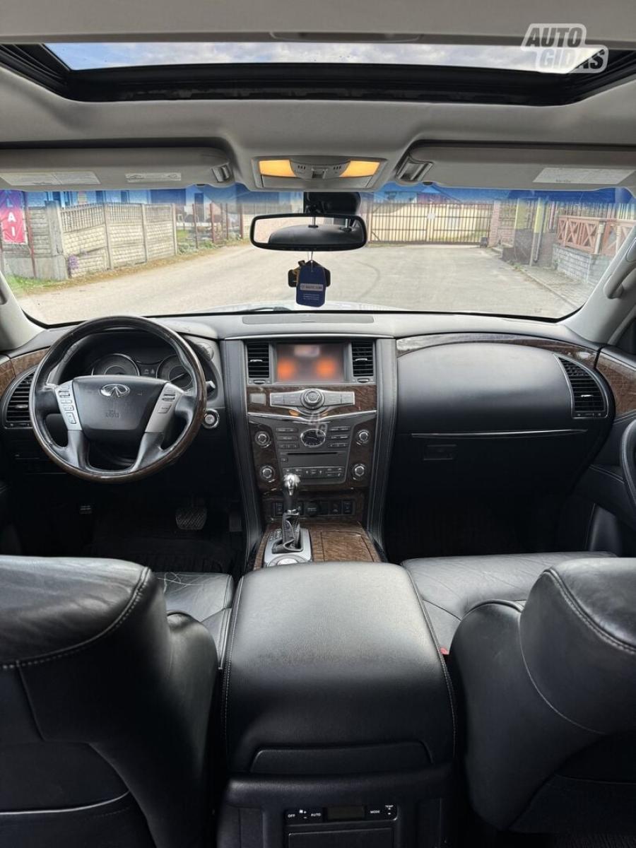 Infiniti QX80 2015 in Alytus, with an engine capacity of 5.60 L and mileage of 130 thousand km for 17555 €, photo 8 on AUTOMOTO.COM.LV