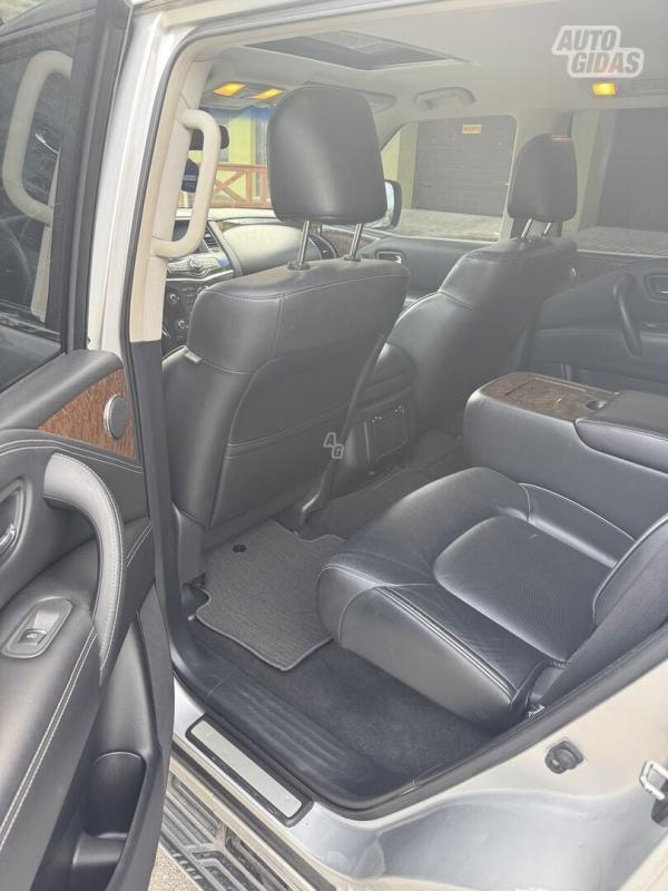 Infiniti QX80 2015 in Alytus, with an engine capacity of 5.60 L and mileage of 130 thousand km for 17555 €, photo 9 on AUTOMOTO.COM.LV
