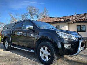 Melns Isuzu D-Max 2013 Pērnava, ar dzinēja tilpumu 2.50 L un nobraukumu 318 tūkst. km par 13000 €, foto  vietnē AUTOMOTO.COM.LV