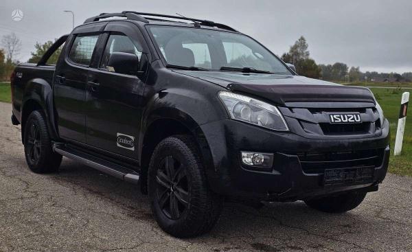 Melns Isuzu D-Max 2016 Rokiškis, ar dzinēja tilpumu 2.50 L un nobraukumu 193 tūkst. km par 8650 €, foto 3 vietnē AUTOMOTO.COM.LV