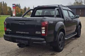 Black Isuzu D-Max 2016 in Rokiskis, with an engine capacity of 2.50 L and mileage of 193 thousand km for 8650 €, photo 12 on AUTOMOTO.COM.LV