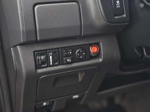 Black Isuzu D-Max 2016 in Rokiskis, with an engine capacity of 2.50 L and mileage of 193 thousand km for 8650 €, photo 27 on AUTOMOTO.COM.LV