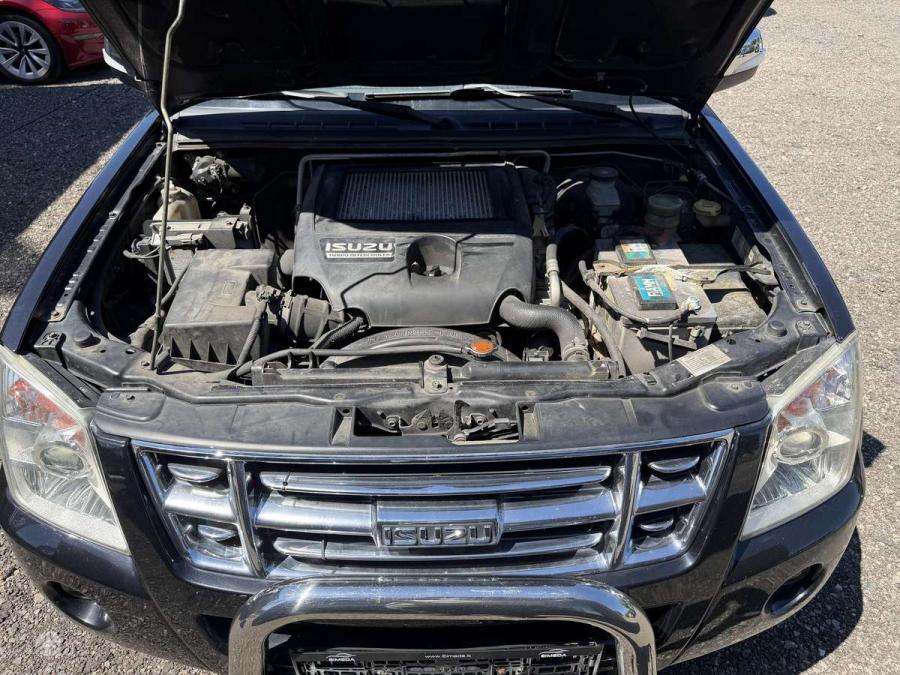 Melns Isuzu D-Max 2009 Kauņa, ar dzinēja tilpumu 3.00 L un nobraukumu 272 tūkst. km par 7950 €, foto 13 vietnē AUTOMOTO.COM.LV