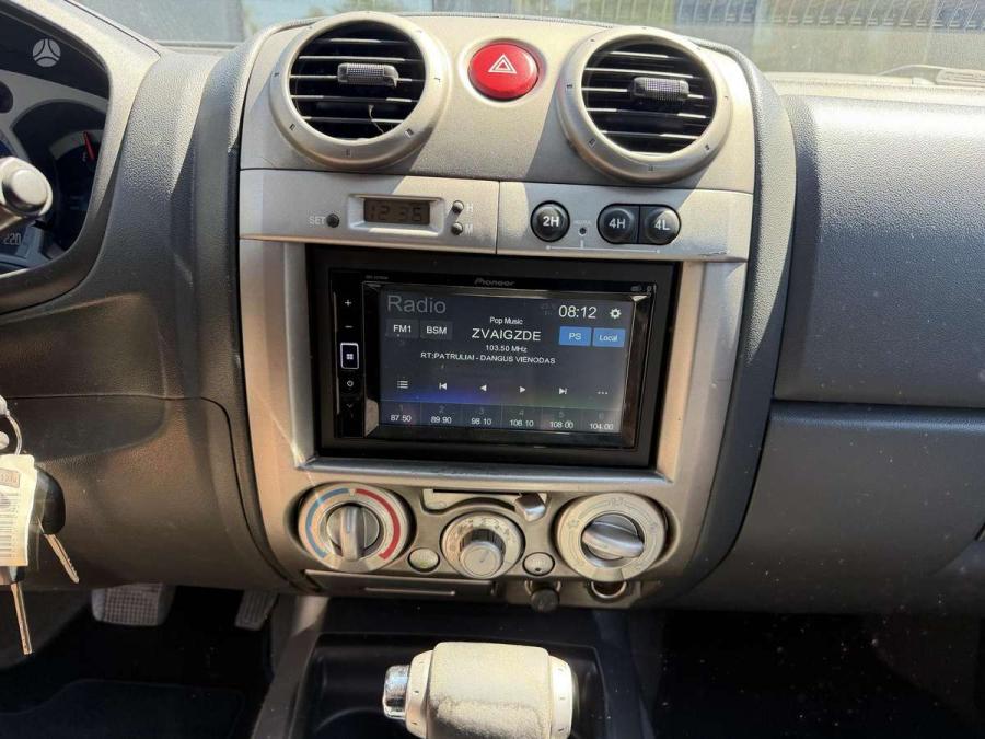 Melns Isuzu D-Max 2009 Kauņa, ar dzinēja tilpumu 3.00 L un nobraukumu 272 tūkst. km par 7950 €, foto 24 vietnē AUTOMOTO.COM.LV