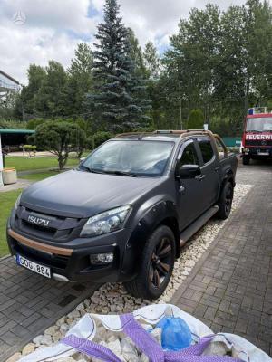 Melns Isuzu D-Max 2013 Viļņa, ar dzinēja tilpumu 2.50 L un nobraukumu 211 tūkst. km par 12500 €, foto 4 vietnē AUTOMOTO.COM.LV