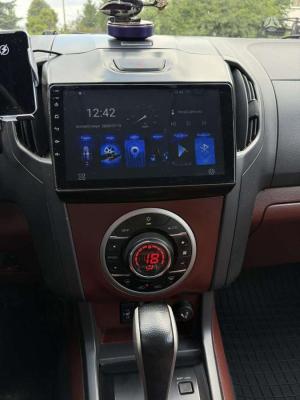 Melns Isuzu D-Max 2013 Viļņa, ar dzinēja tilpumu 2.50 L un nobraukumu 211 tūkst. km par 12500 €, foto 13 vietnē AUTOMOTO.COM.LV