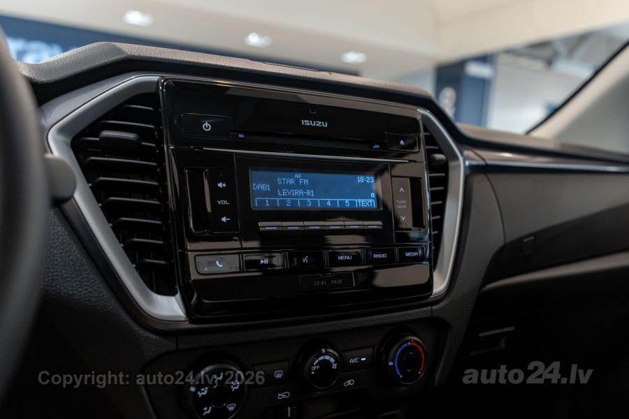 Blue Isuzu D-Max 2022 in Tallinn, with an engine capacity of 1.90 L and mileage of 29 thousand km for 30900 €, photo 11 on AUTOMOTO.COM.LV