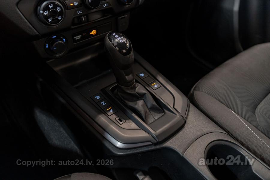 Blue Isuzu D-Max 2022 in Tallinn, with an engine capacity of 1.90 L and mileage of 29 thousand km for 30900 €, photo 14 on AUTOMOTO.COM.LV