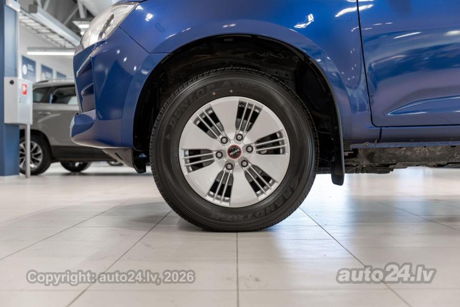 Blue Isuzu D-Max 2022 in Tallinn, with an engine capacity of 1.90 L and mileage of 29 thousand km for 30900 €, photo 19 on AUTOMOTO.COM.LV