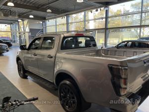 Isuzu D-Max 2026 in Tartu, with an engine capacity of 2.20 L and mileage of 1 thousand km for 49055 €, photo 7 on AUTOMOTO.COM.LV