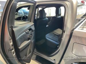 Isuzu D-Max 2026 in Tartu, with an engine capacity of 2.20 L and mileage of 1 thousand km for 49055 €, photo 12 on AUTOMOTO.COM.LV
