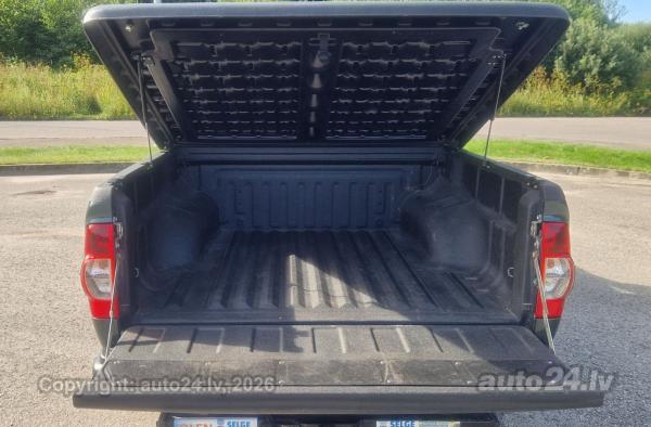 Green Isuzu D-Max 2011 in Tallinn, with an engine capacity of 3.00 L and mileage of 0 thousand km for 16999 €, photo 3 on AUTOMOTO.COM.LV