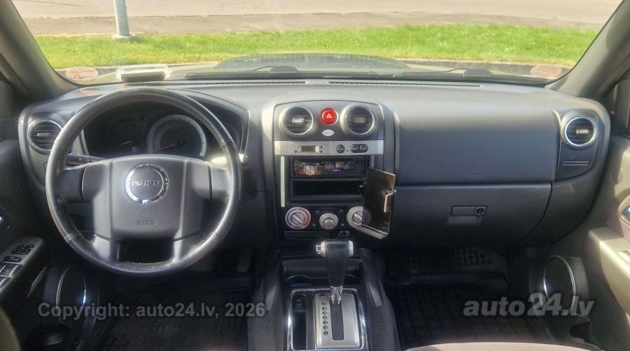 Zaļš Isuzu D-Max 2011 Tallina, ar dzinēja tilpumu 3.00 L un nobraukumu 0 tūkst. km par 16999 €, foto 5 vietnē AUTOMOTO.COM.LV