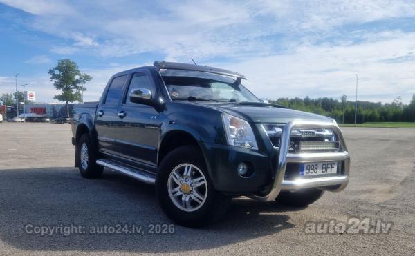 Green Isuzu D-Max 2011 in Tallinn, with an engine capacity of 3.00 L and mileage of 0 thousand km for 16999 €, photo 8 on AUTOMOTO.COM.LV
