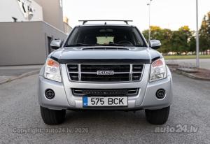 Grey Isuzu D-Max 2010 in Tallinn, with an engine capacity of 3.00 L and mileage of 475 thousand km for 5990 €, photo 3 on AUTOMOTO.COM.LV