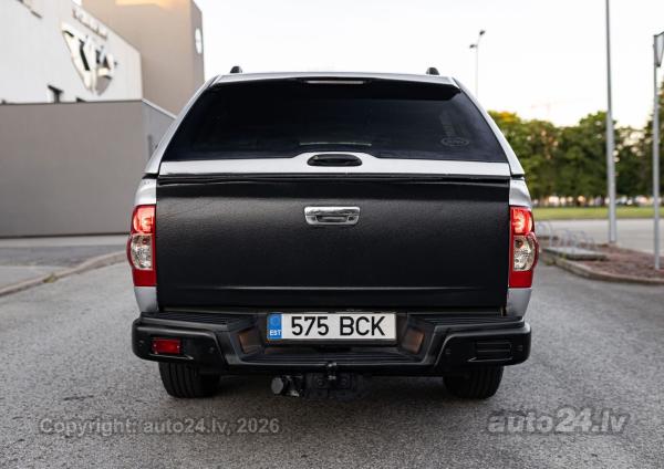 Pelēks Isuzu D-Max 2010 Tallina, ar dzinēja tilpumu 3.00 L un nobraukumu 475 tūkst. km par 5990 €, foto 5 vietnē AUTOMOTO.COM.LV